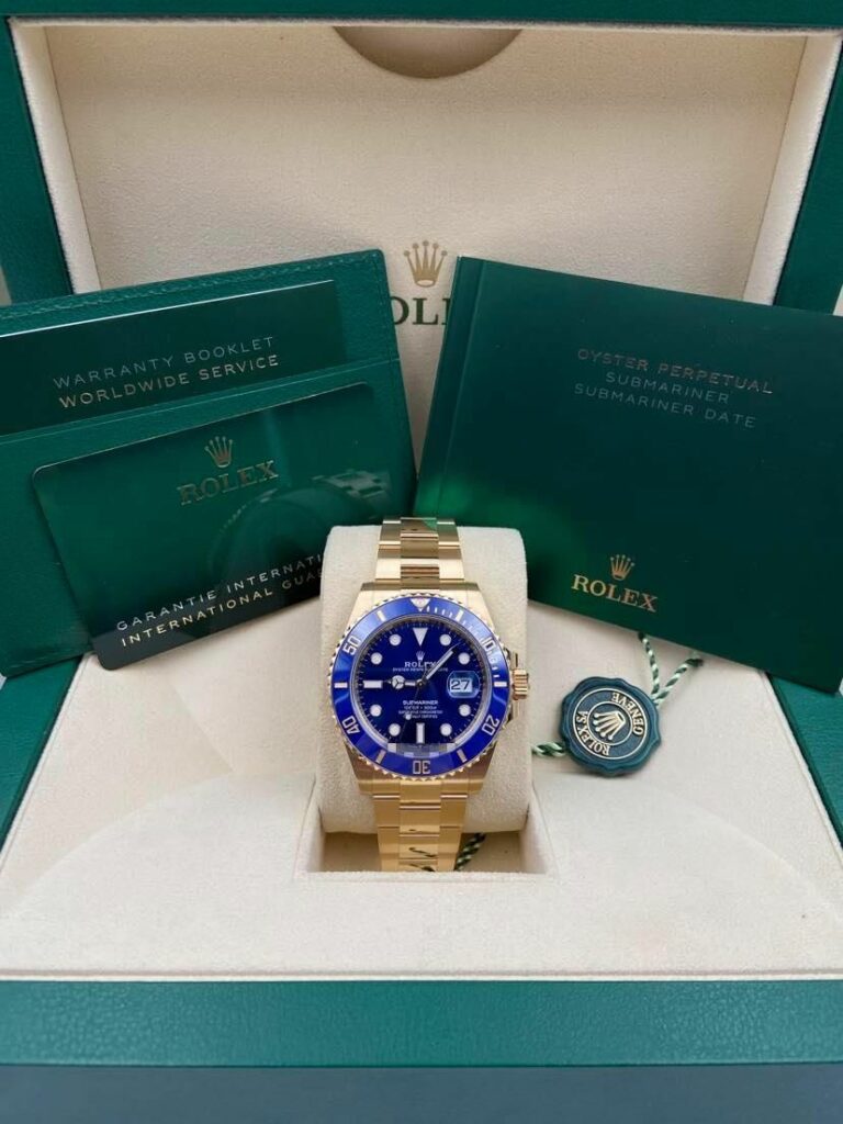 Rolex Submariner Date 126618LB - Watch Limit
